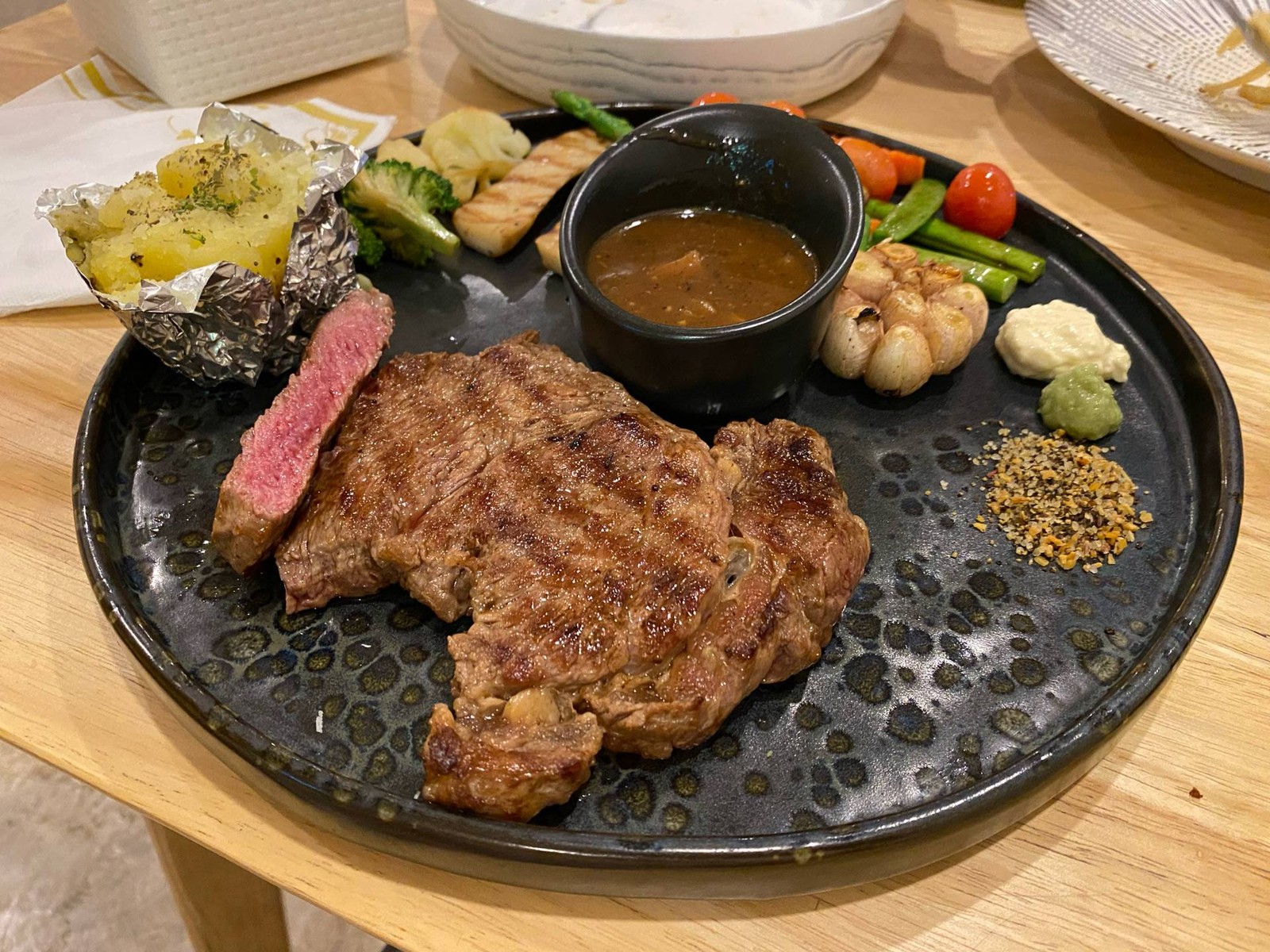 เนื้อออสเตรีย • เนื้อออสเตรีย ร้าน Location Steaks