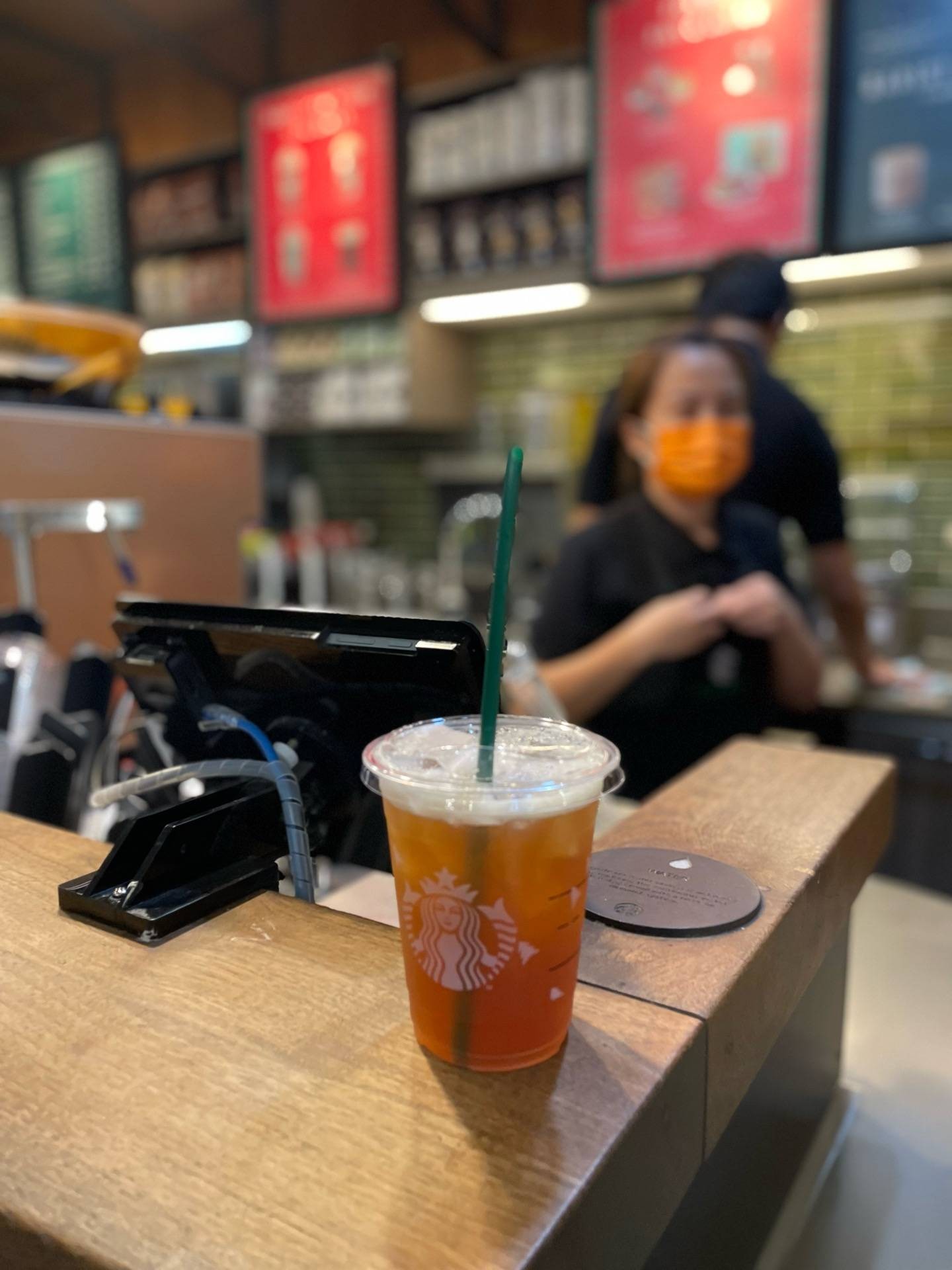รูป Starbucks สนามบินเชียงใหม่
