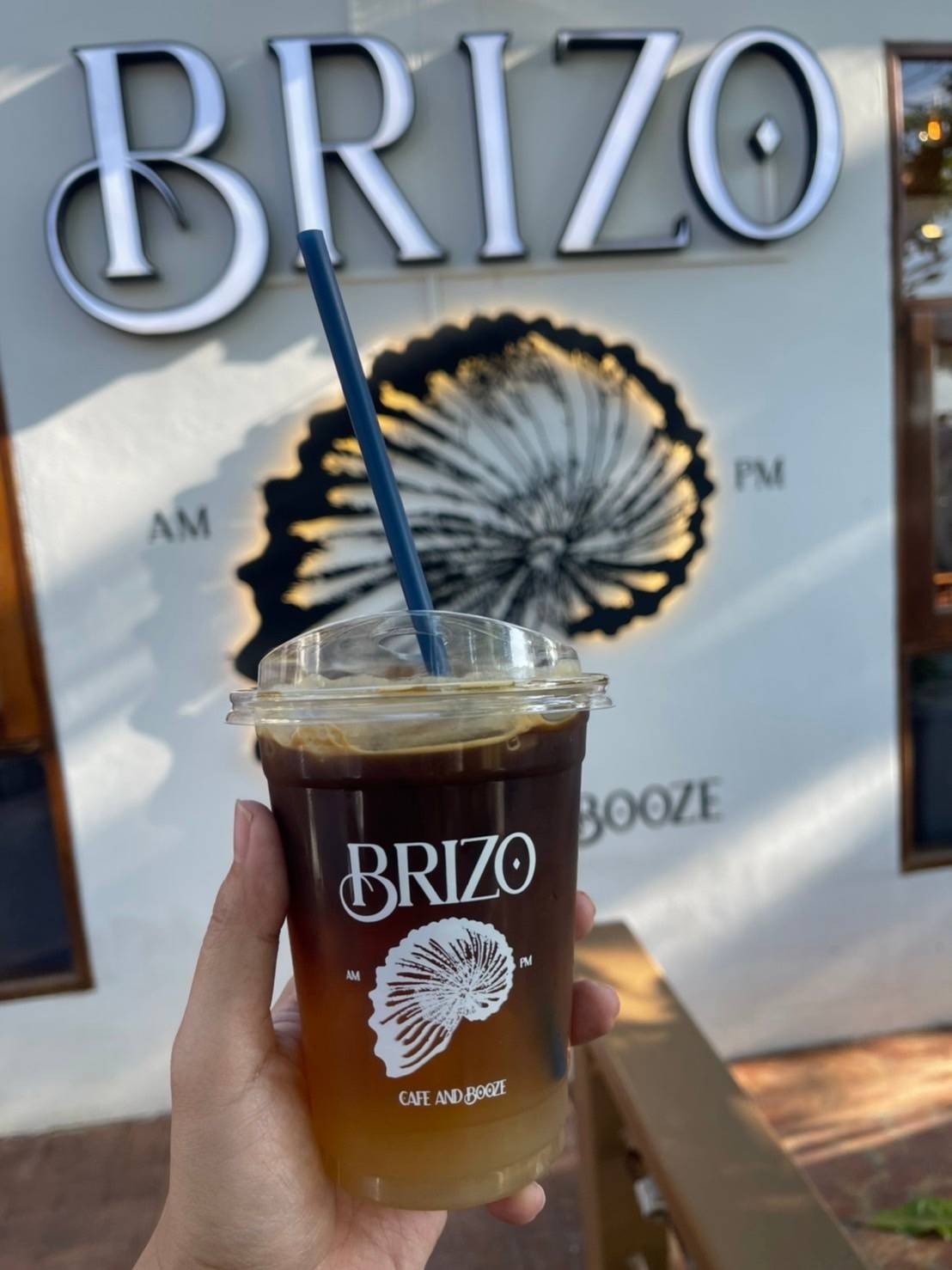 อเมริกาโน น้ำผึ้งมะนาว ร้าน Brizo Cafe&Booze Coffee / Drinks / Happiness