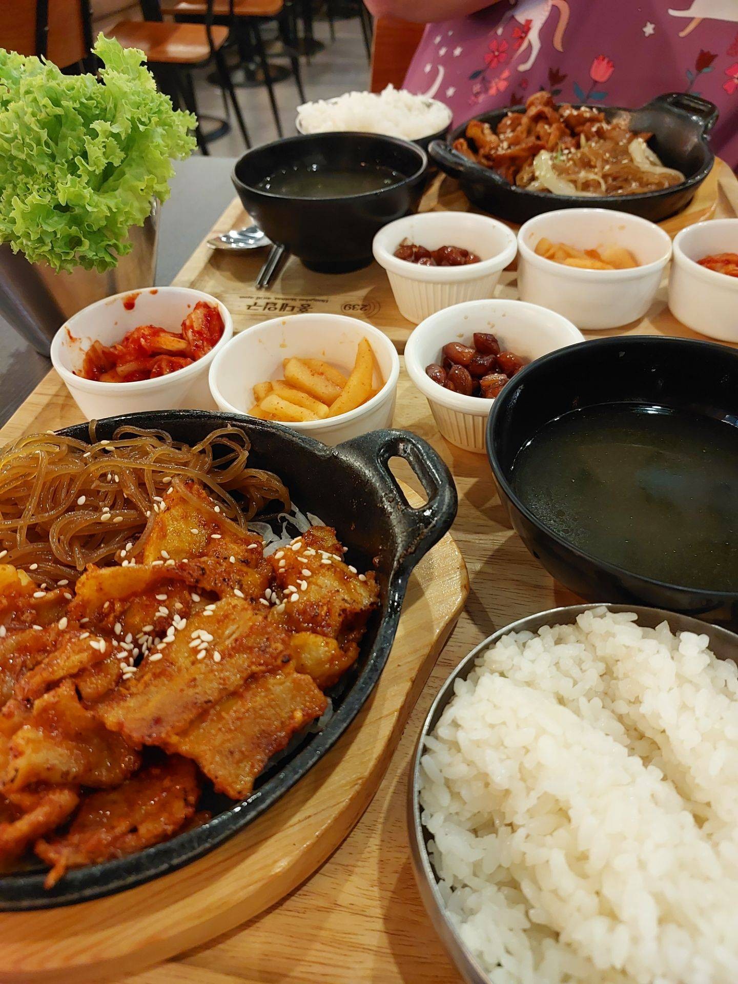 รูป Hongdae Station All Seasons Place ชั้น1