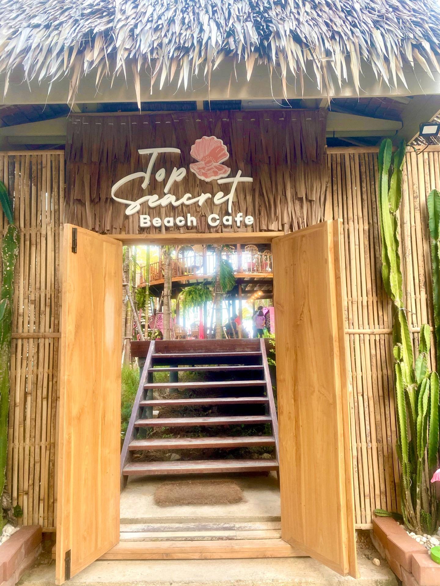 รูป Top Seacret Beach Cafe