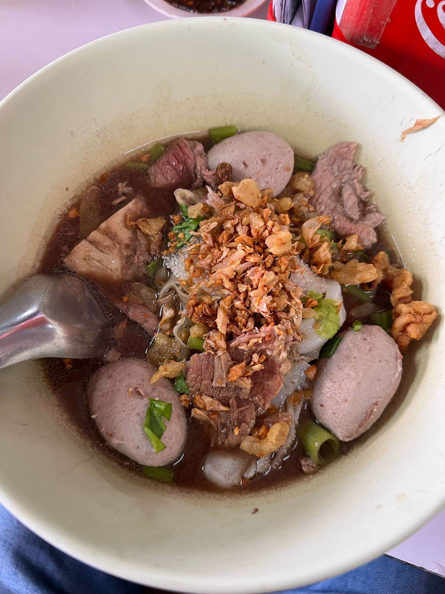 บะหมี่ทุกอย่าง ประถม ร้าน เนื้อตุ๋นท่าน้ำสาธุประดิษฐ์ - Wongnai
