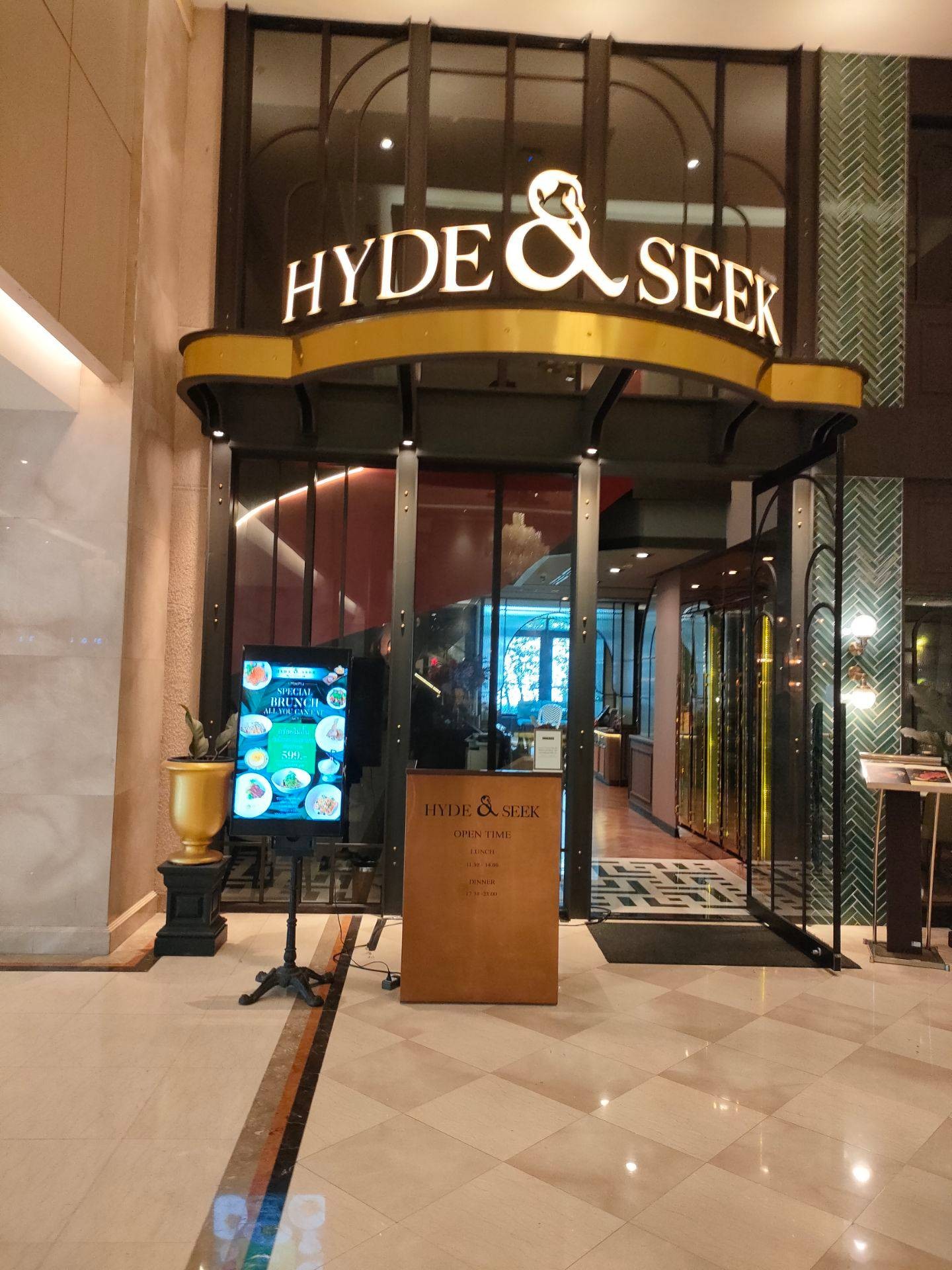 รูป Hyde & Seek Athenee - Wongnai