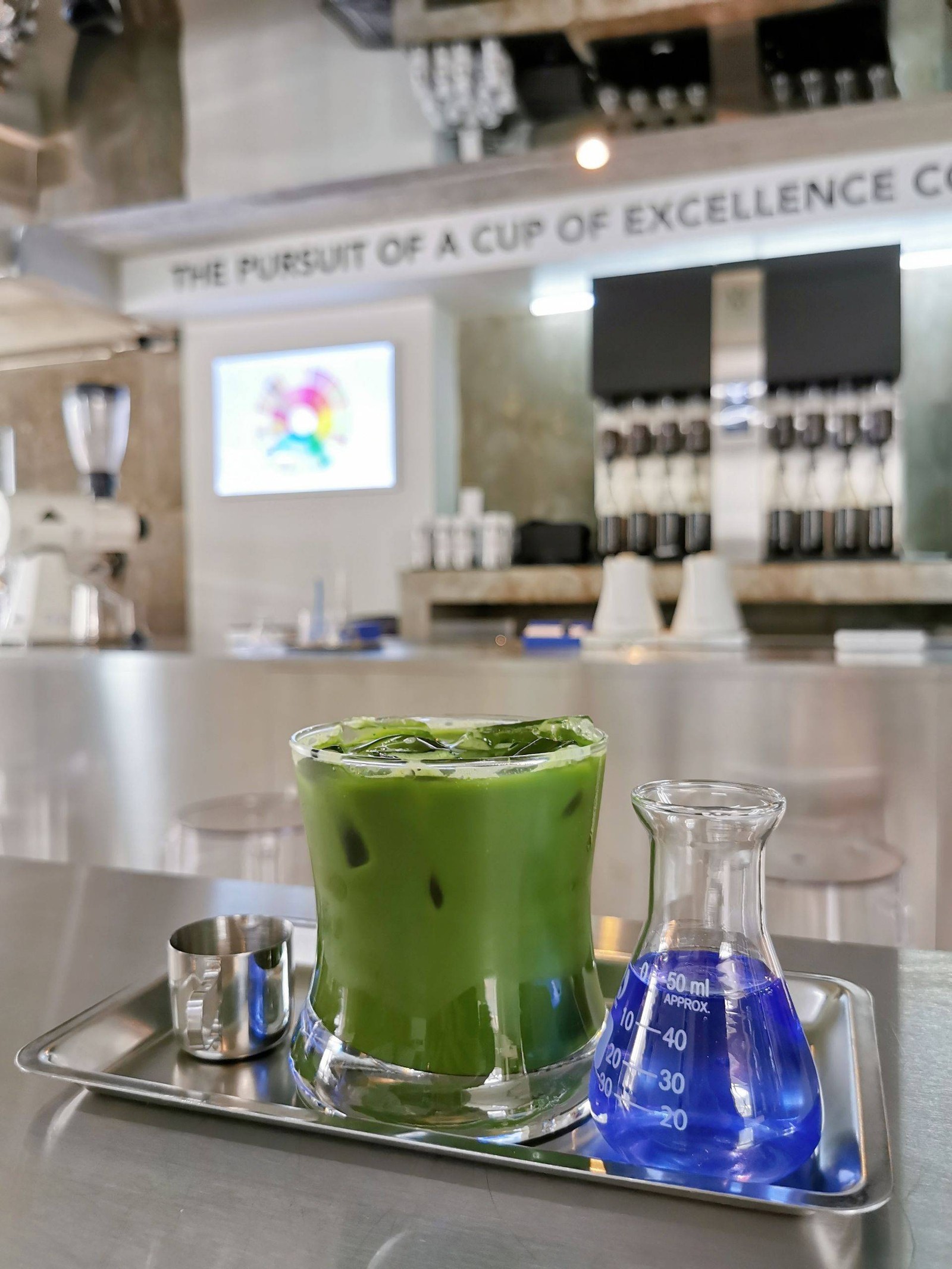 Cold Matcha Ceremony ร้าน POUR OVER LAB COFFEE เพชรเกษม