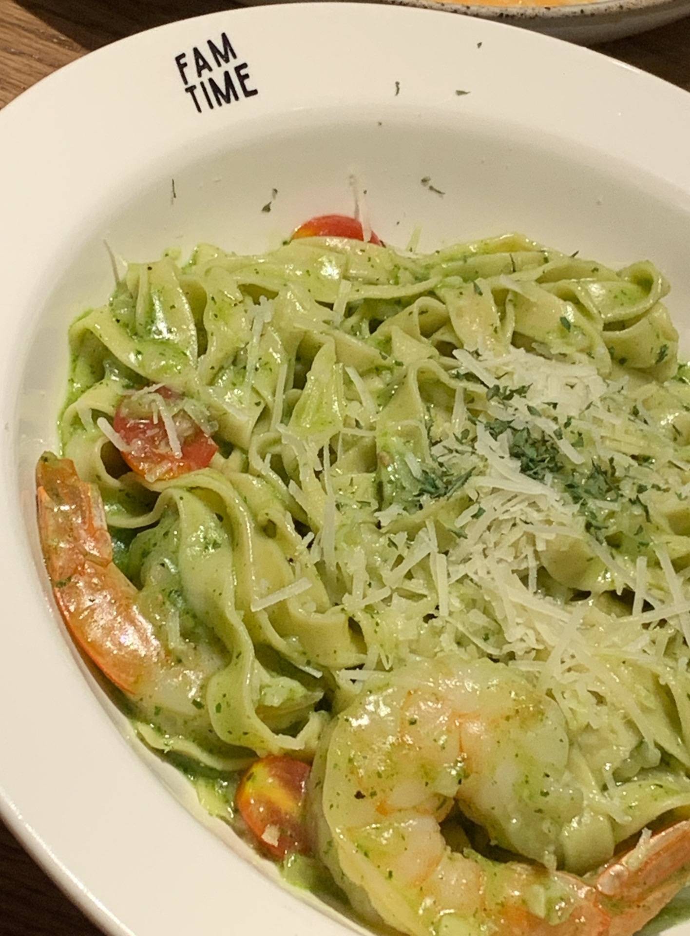 สปาเกตตี้กุ้งซอสเพสโต้ ร้าน Fam Time Steak and Pasta - Wongnai