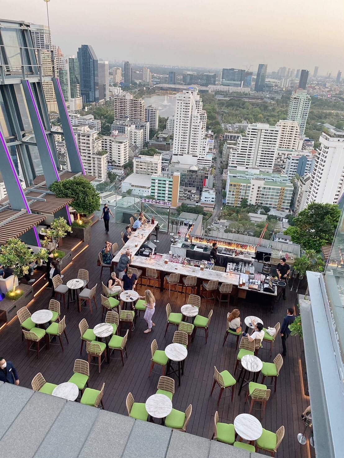 รูป Spectrum Lounge & Bar Hyatt Regency Sukumvit Hotel