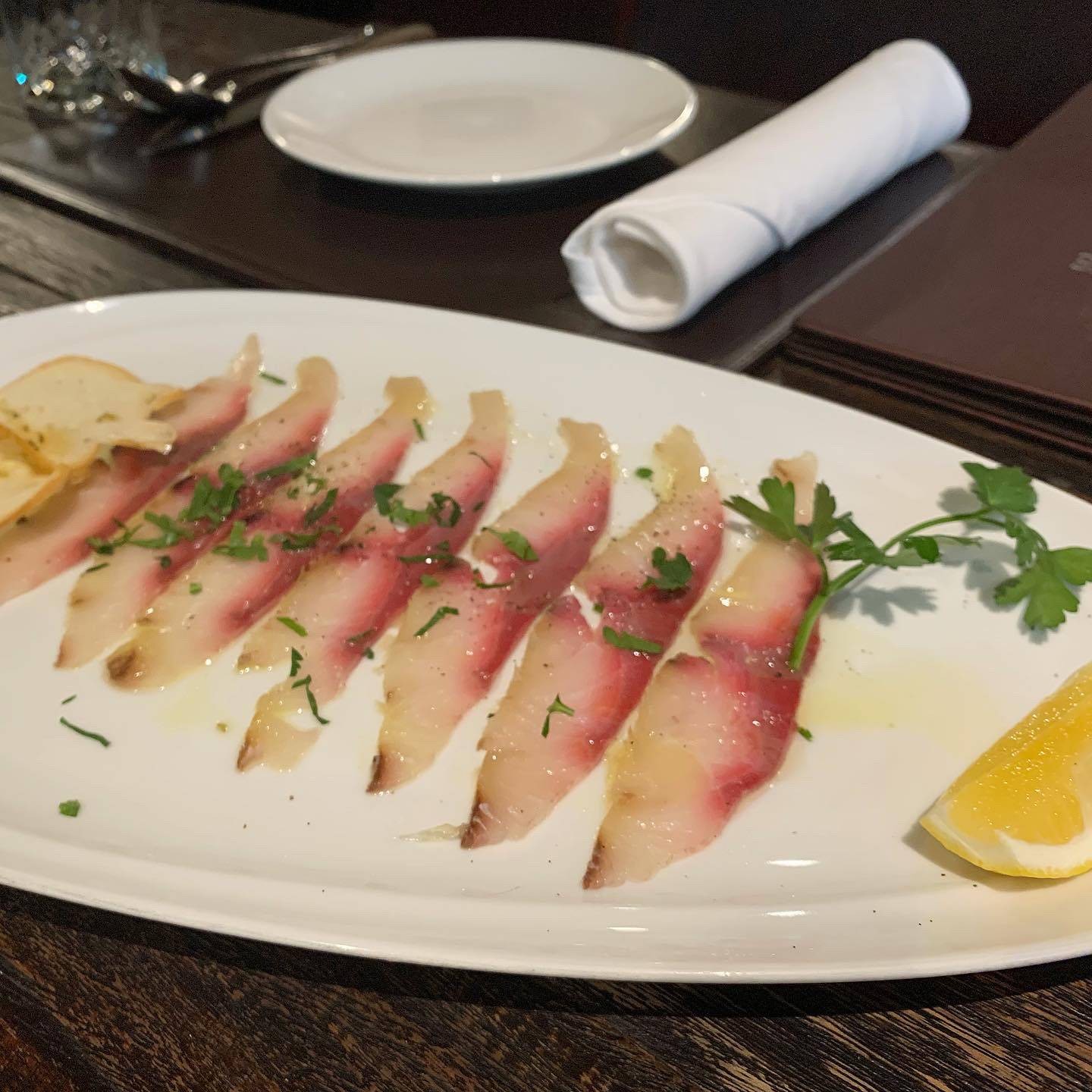 Fish Carpaccio (Yellow tail) ร้าน Trattoria Pizzeria IL Bolognese - Wongnai
