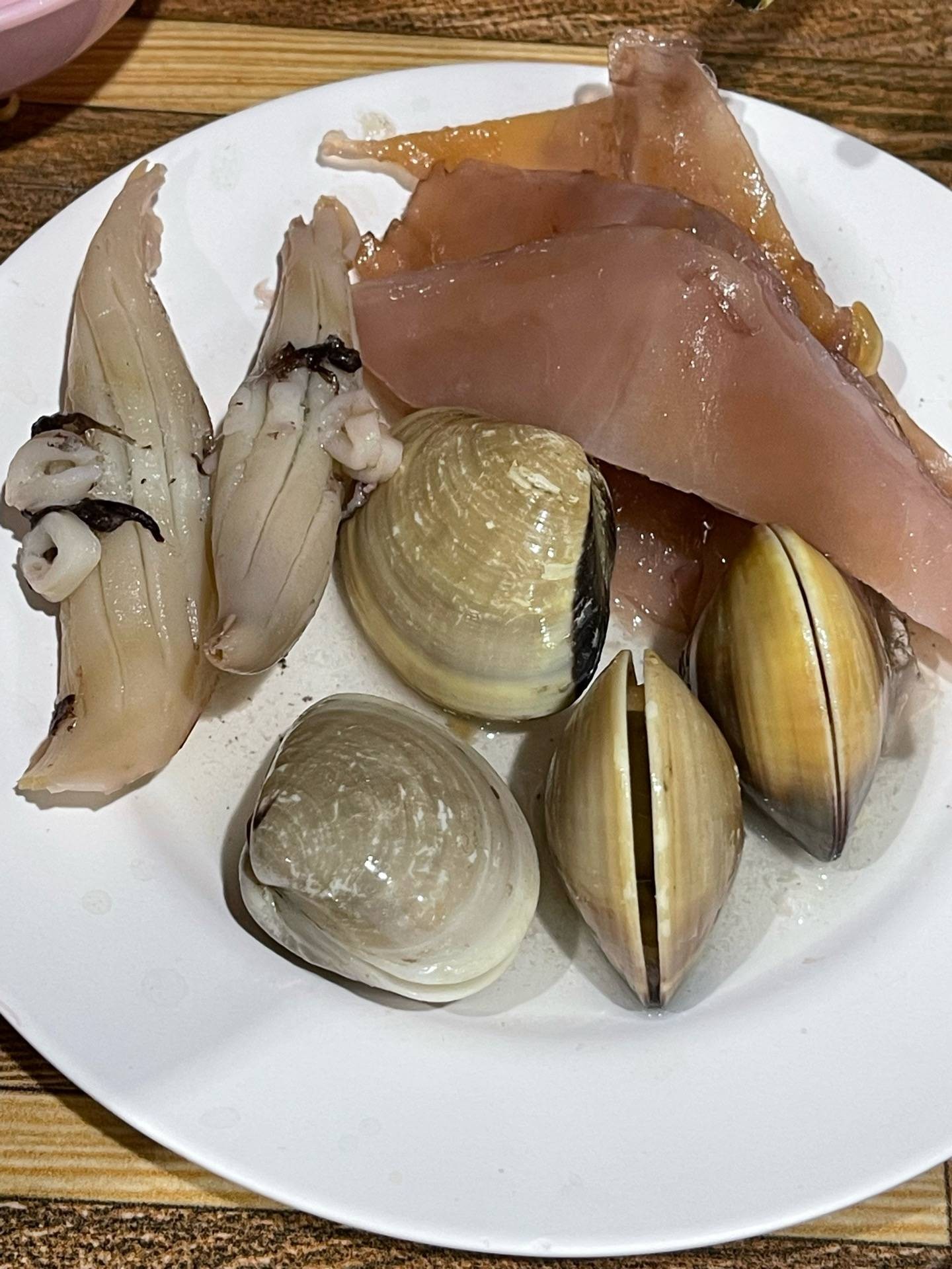 หอยตลับ- หมึกกรอบ-หมึก ร้าน ลำดีแจ่วฮ้อน บุฟเฟ่ต์ สาขา2 กำแพงดิน