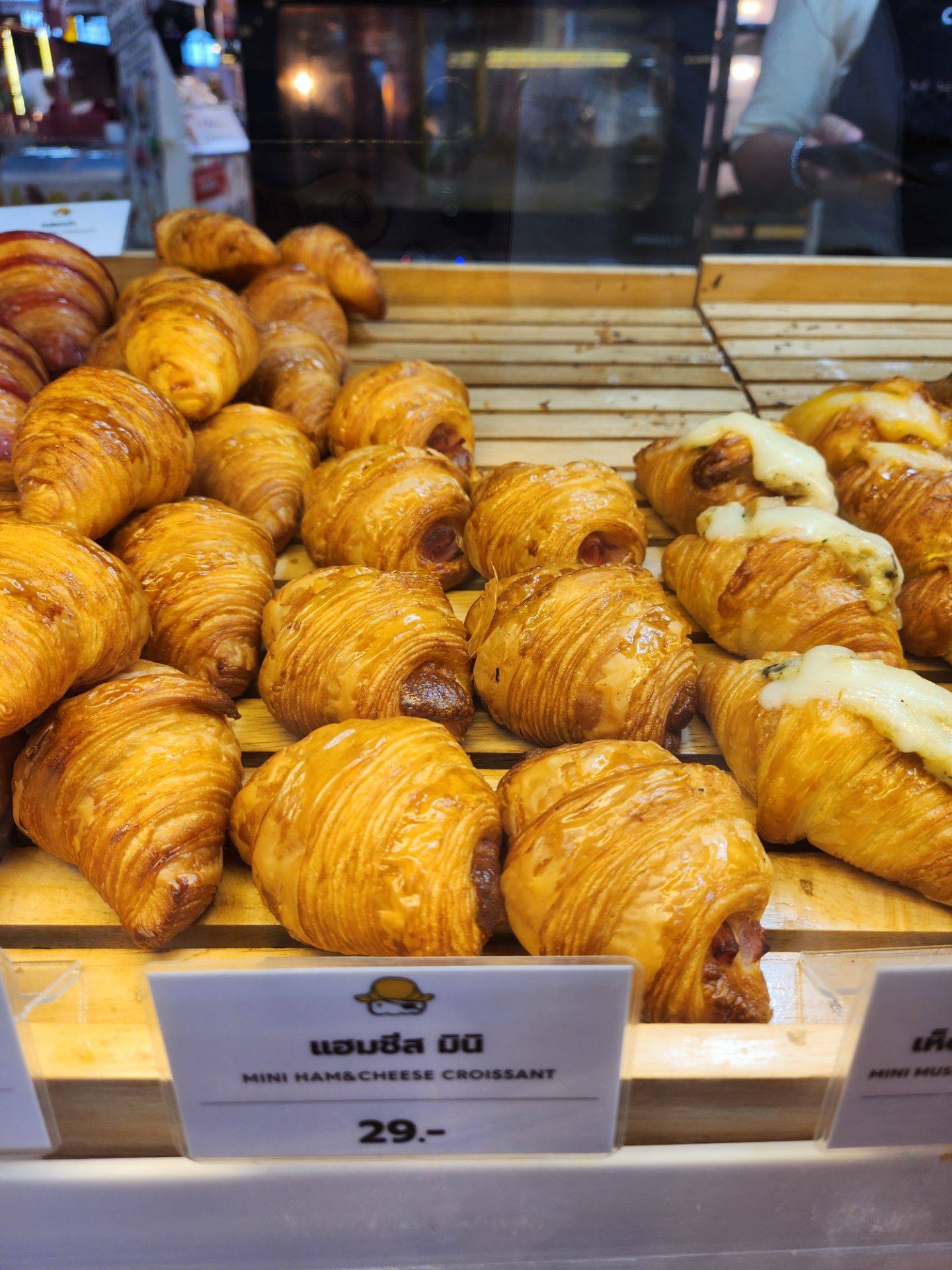 รูป Captain Squid ศาลาแดง