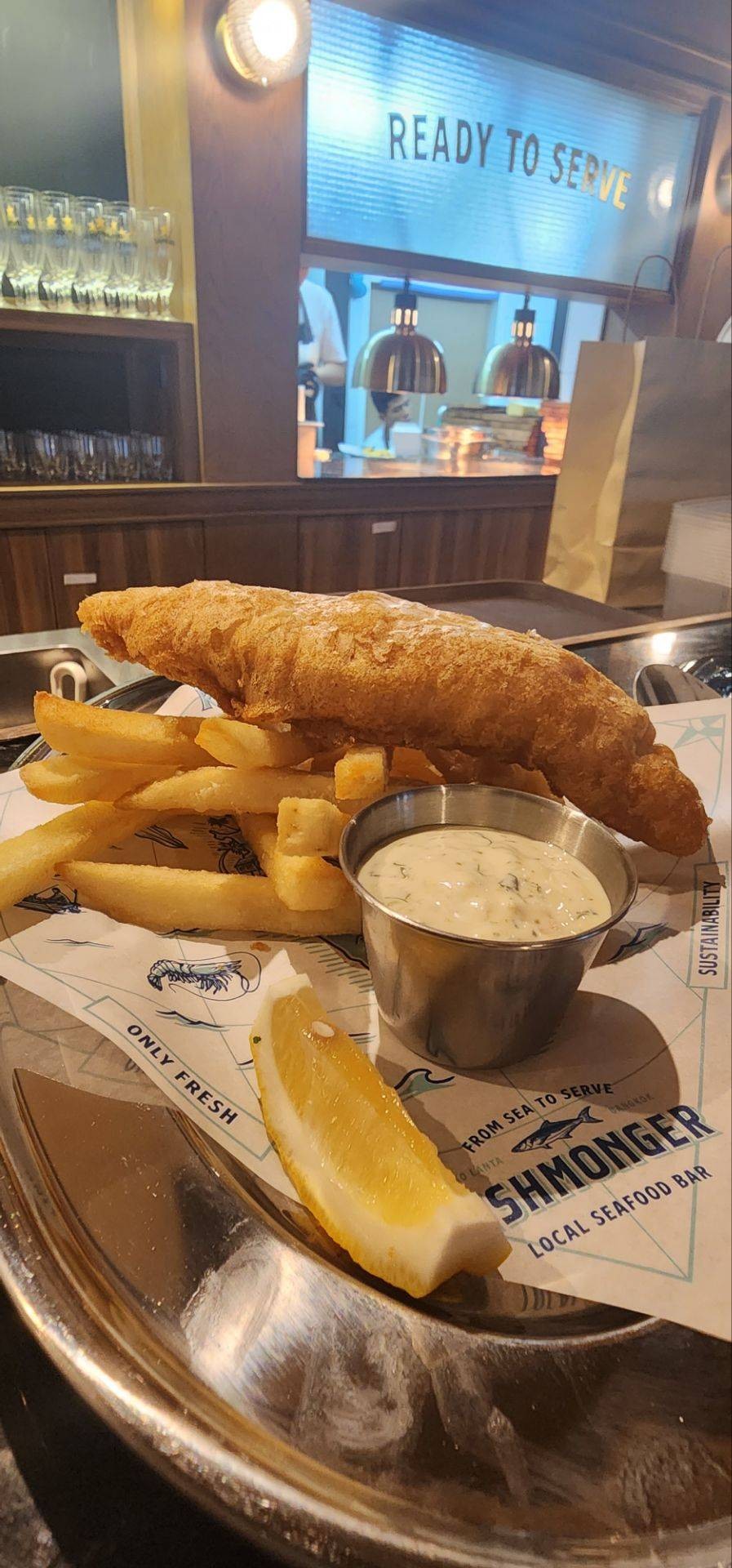 Fish and Chips: ฟิชแอนด์ชิปส์ • เราเลือกปลาเก๋าจัมโบ้ จัดแพงสุด...ก้อดี ...