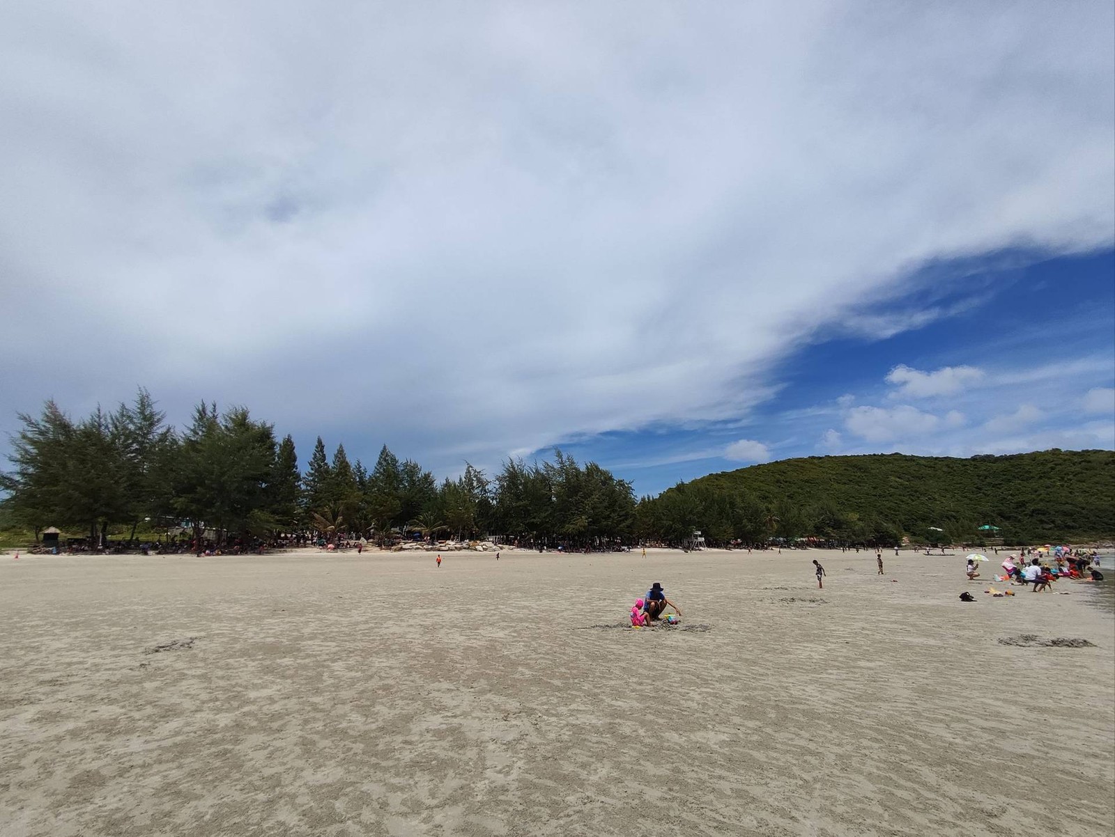 รูป หาดน้ำใส