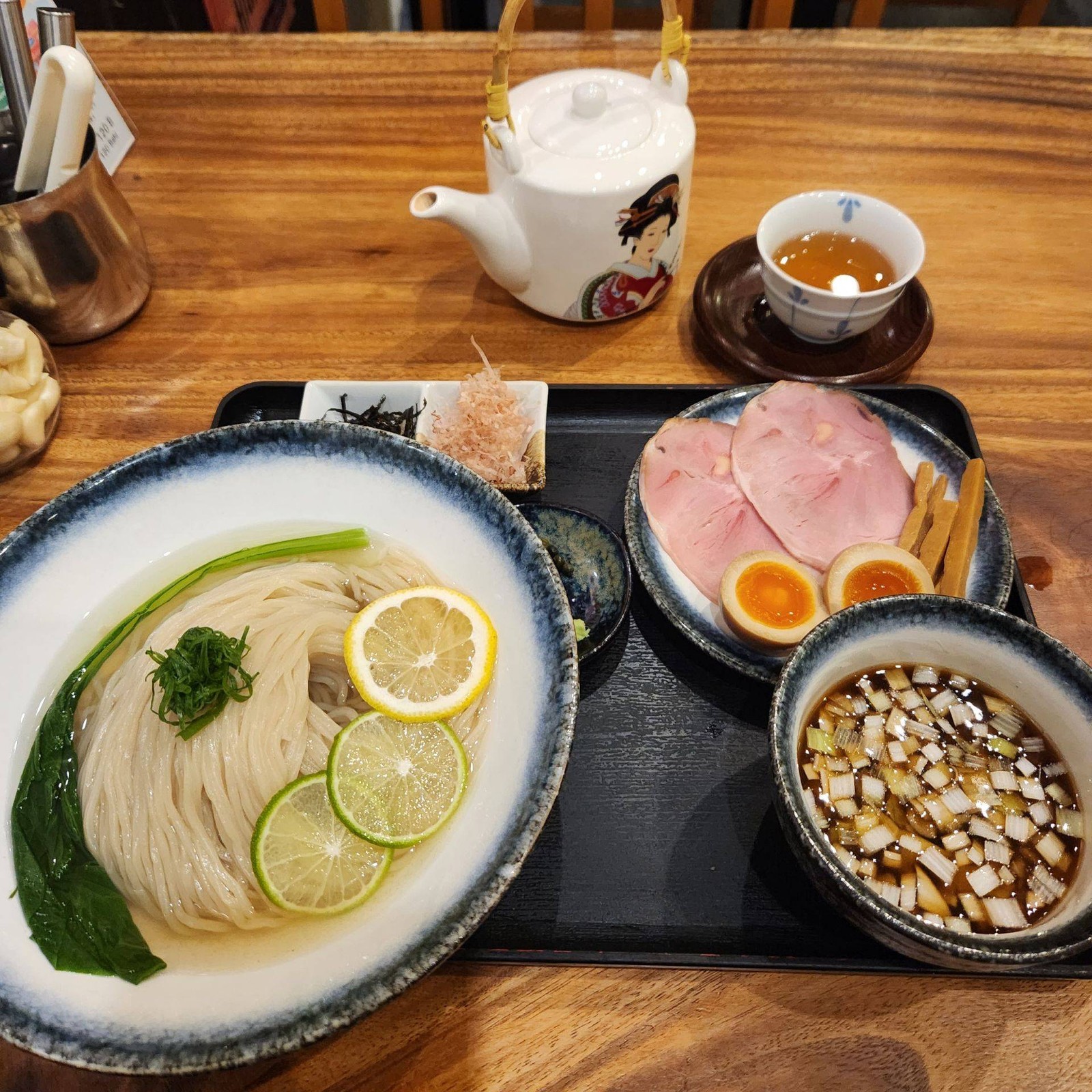 Odachi Hiyashi Tsuke Ramen ร้าน Ramen Ajisai (อาจิไซ ราเมง) สุขุมวิท 23