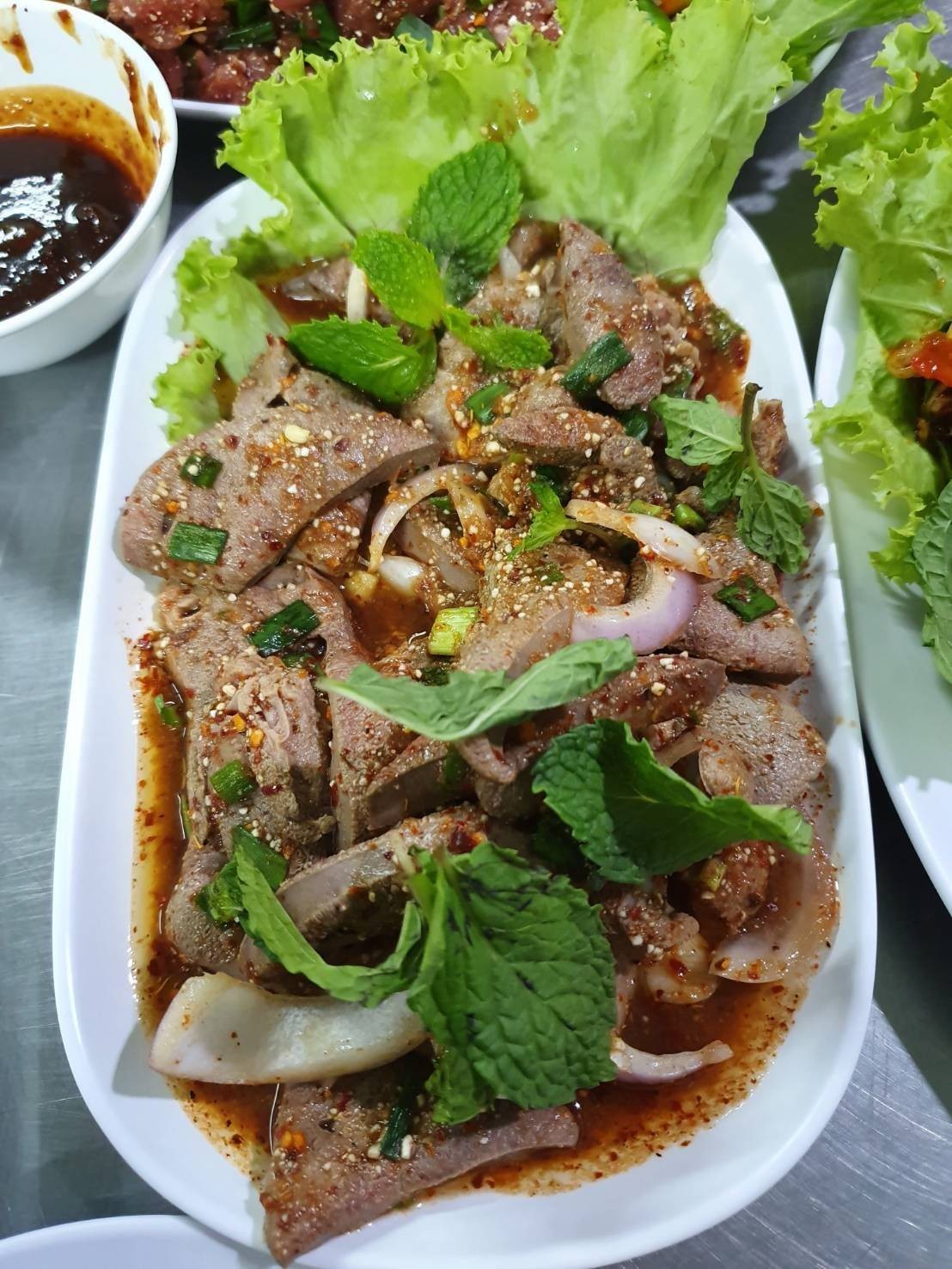 รูป เจ๊ก้อย ถนนเพชรบุรี