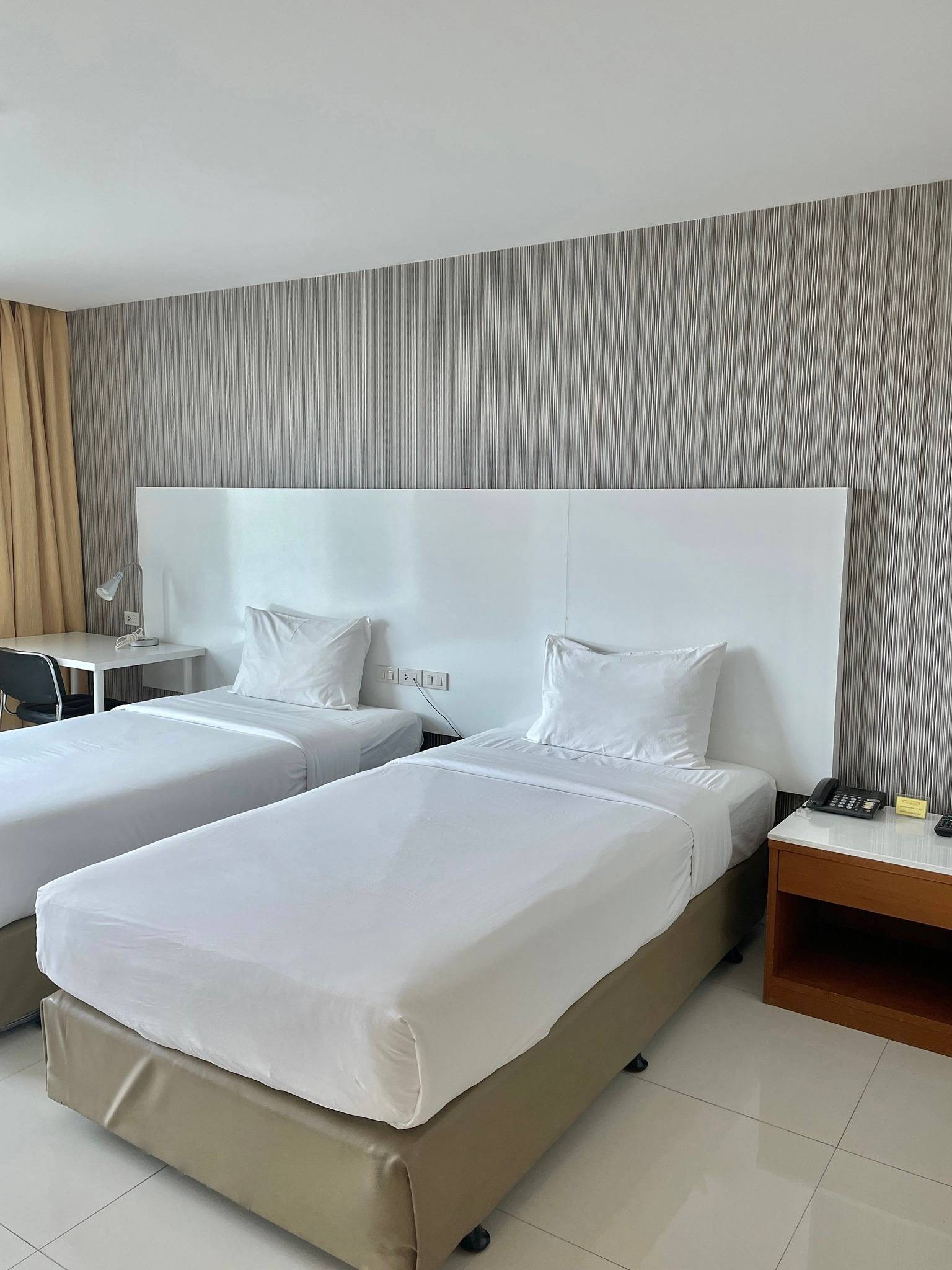 รูป โรงแรมอารามิส