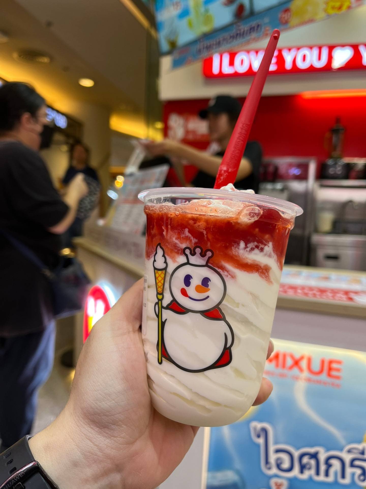 ไอศครีมนม ร้าน Mixue Silom Complex