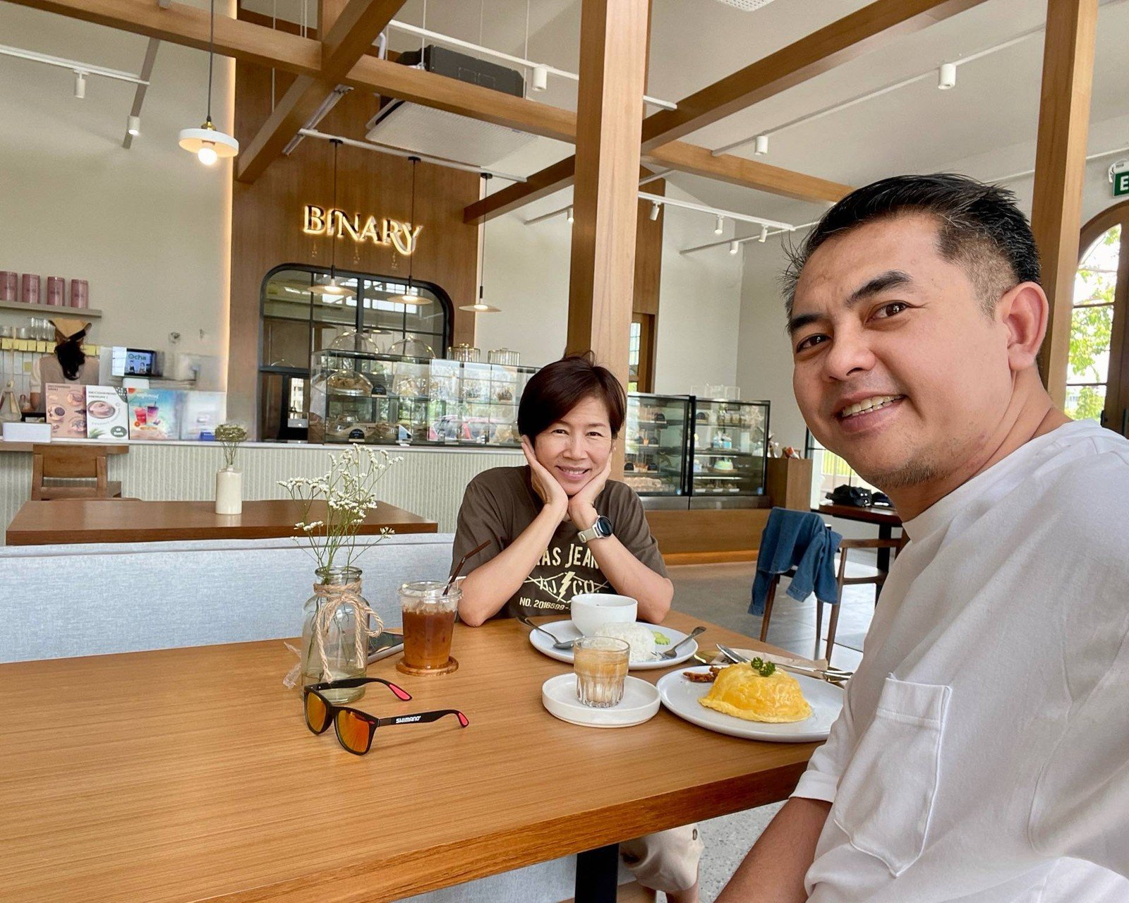 รูป Binary Cafe