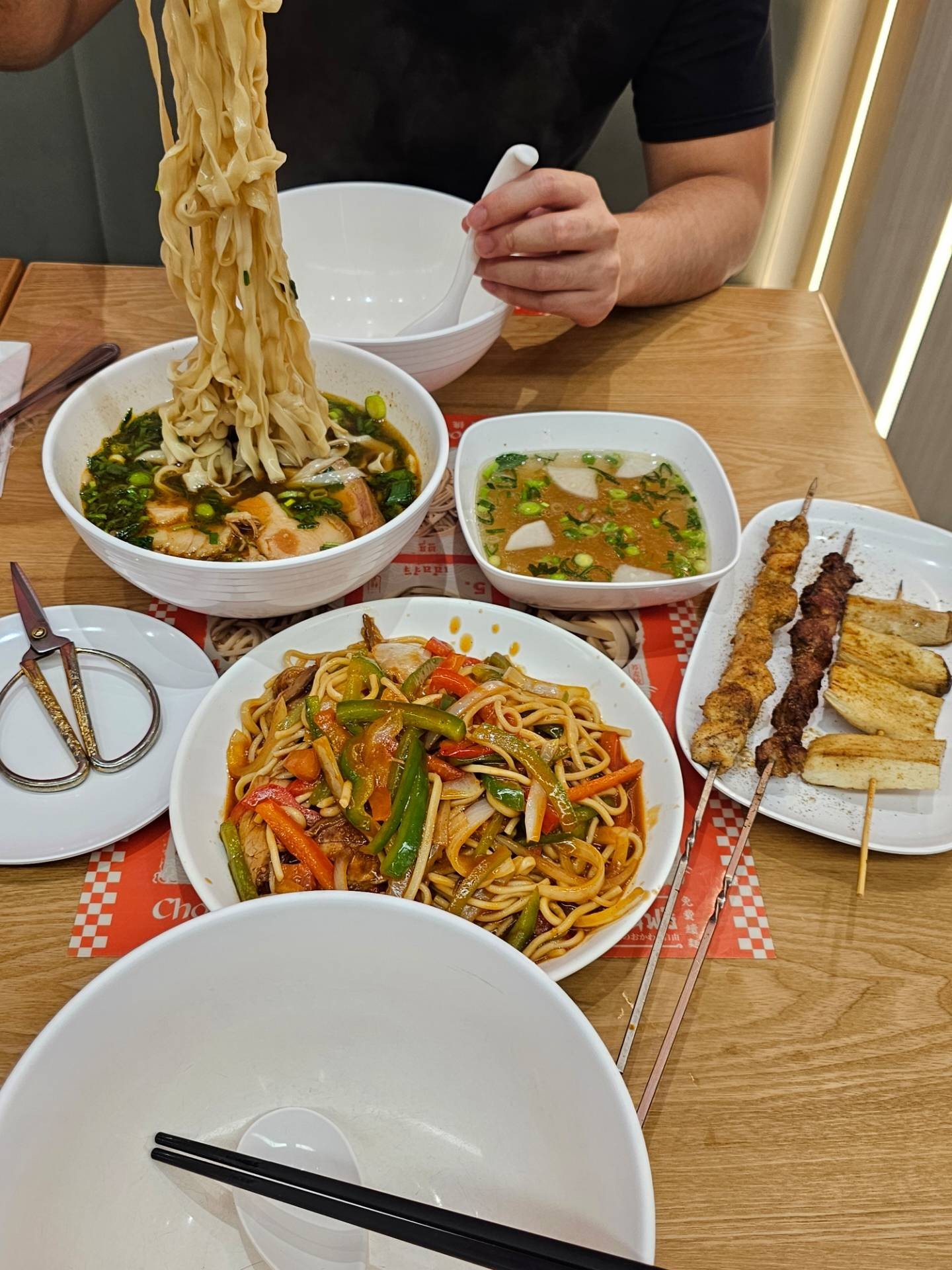 รูป หยังกี่ ลาเมี่ยน (Master Yang's Chinese noodle)