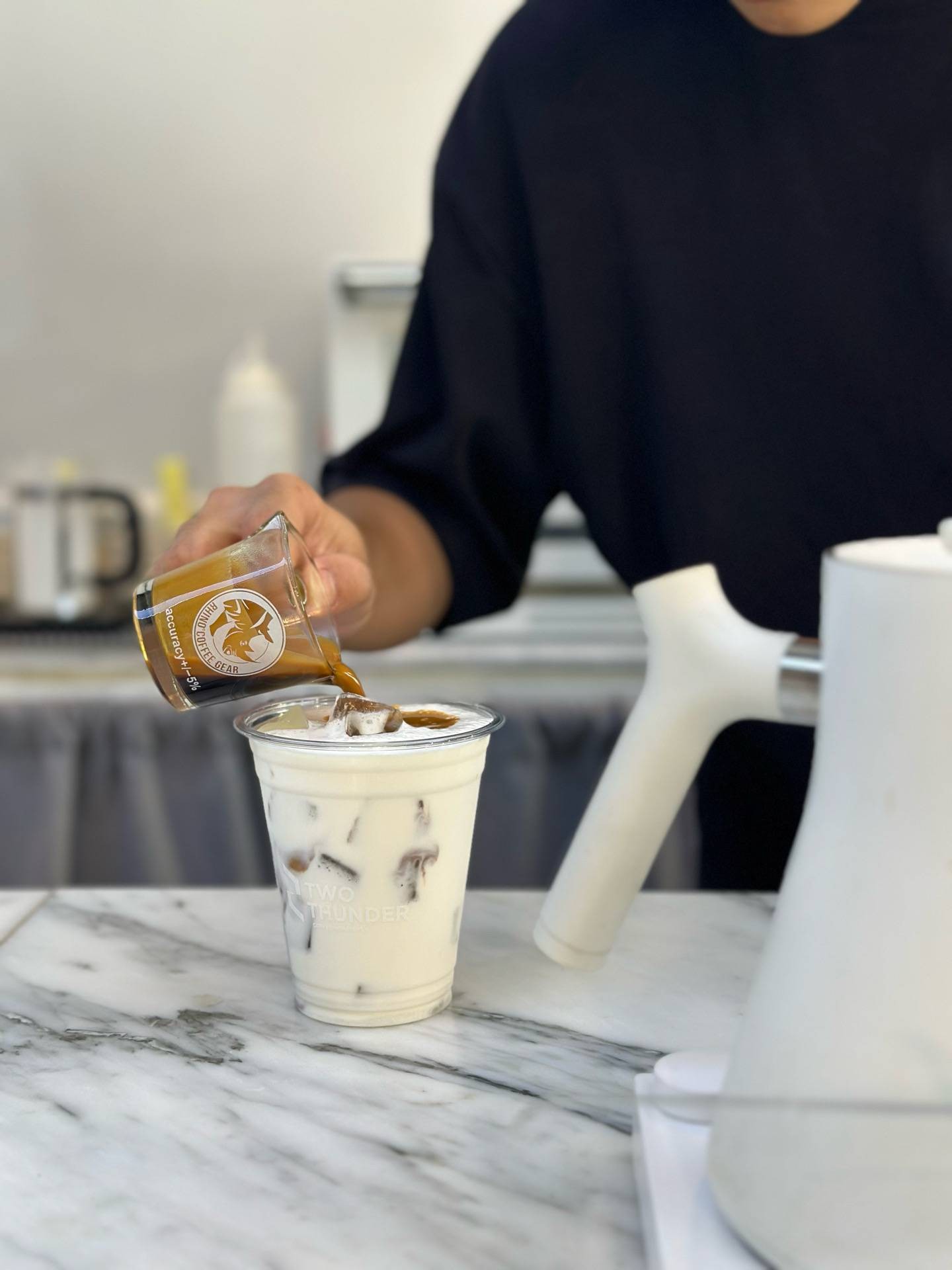 รูป Two Thunder Coffee Roasters - Chit Lom