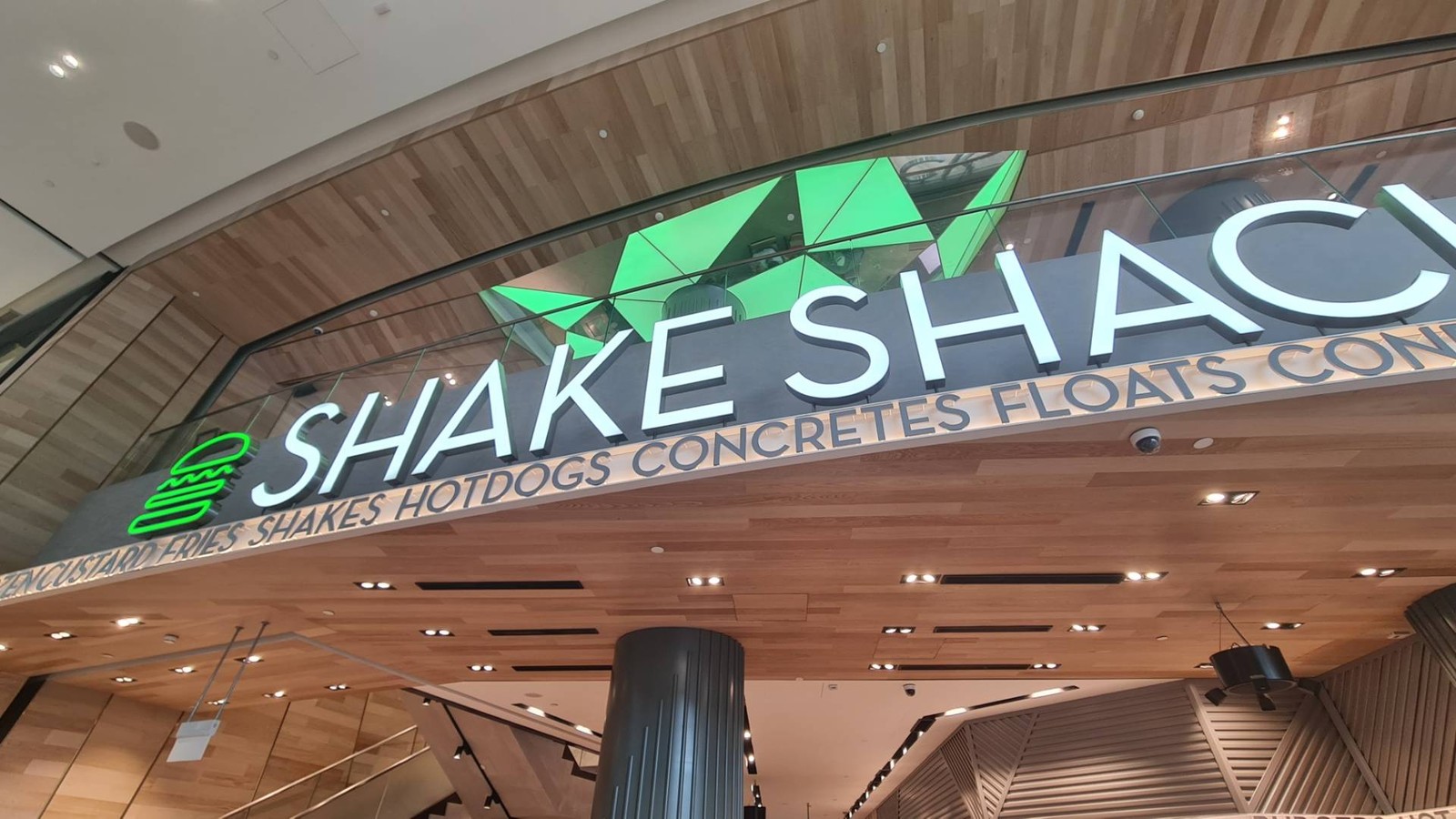 รูป Shake Shack Jewel Changi Airport