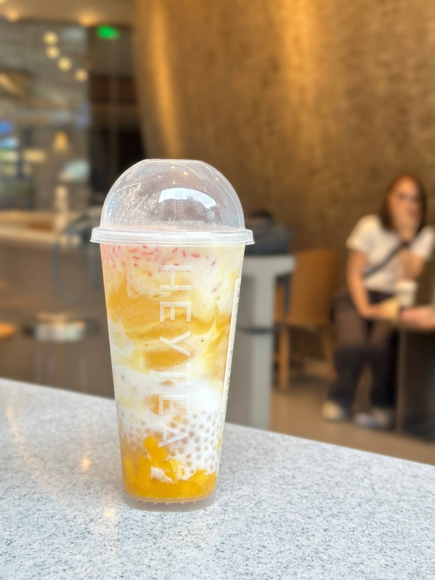 Very Mango Coconut Fusion ร้าน Hey Tea (Shanghai New World City Store ...