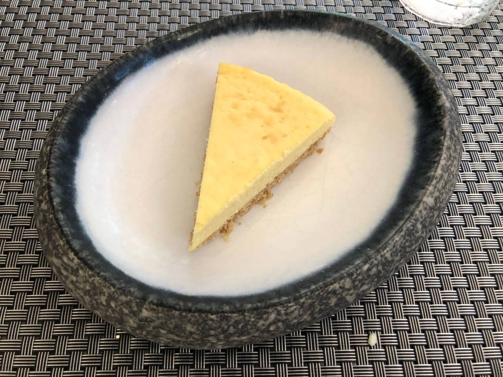 Dessert Fraichement Prepare ร้าน CUT Raw & Grilled และ Chez Miline