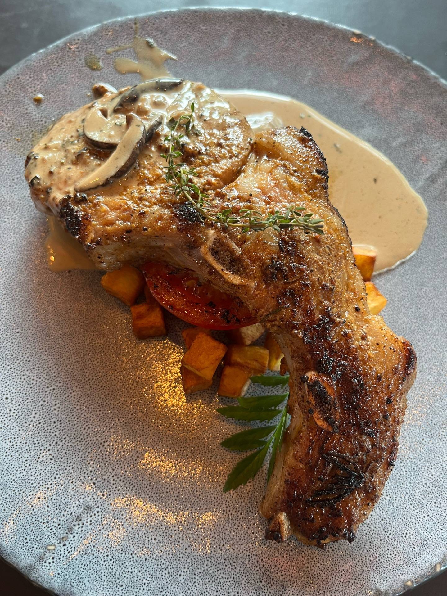 Porkchop ร้าน Orca Baker & Butcher ลาซาลอเวนิว