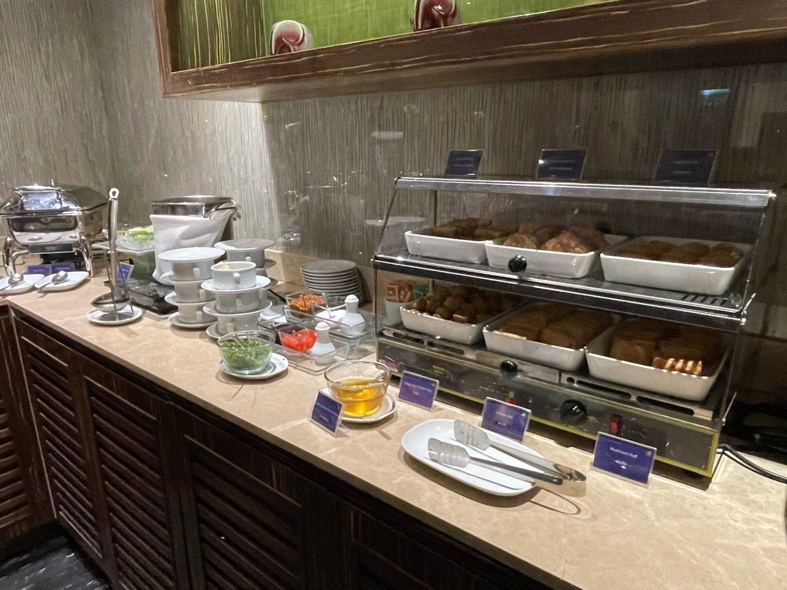 รูป Royal Silk Lounge Suwannabhumi Concourse E