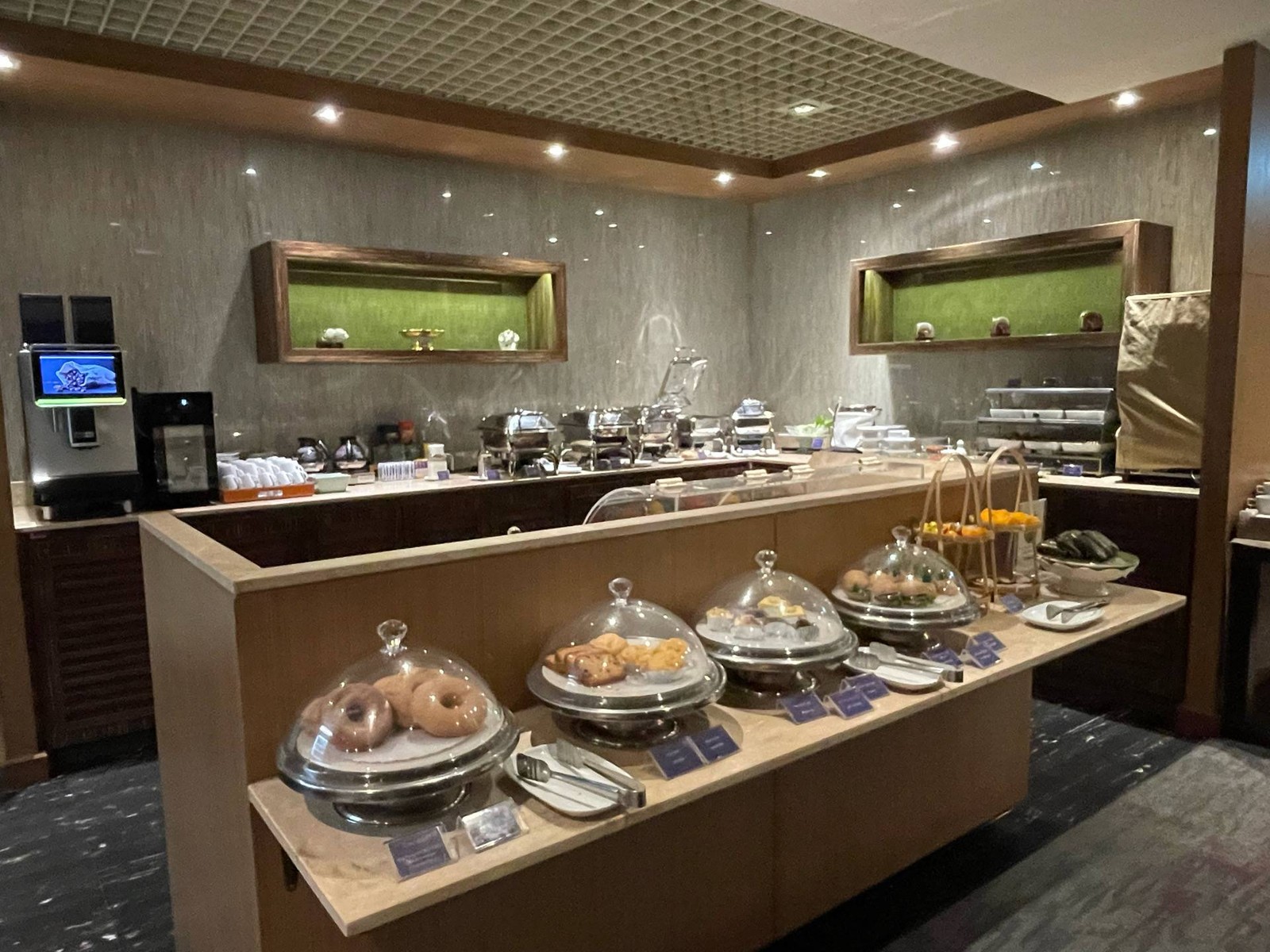 รูป Royal Silk Lounge Suwannabhumi Concourse E