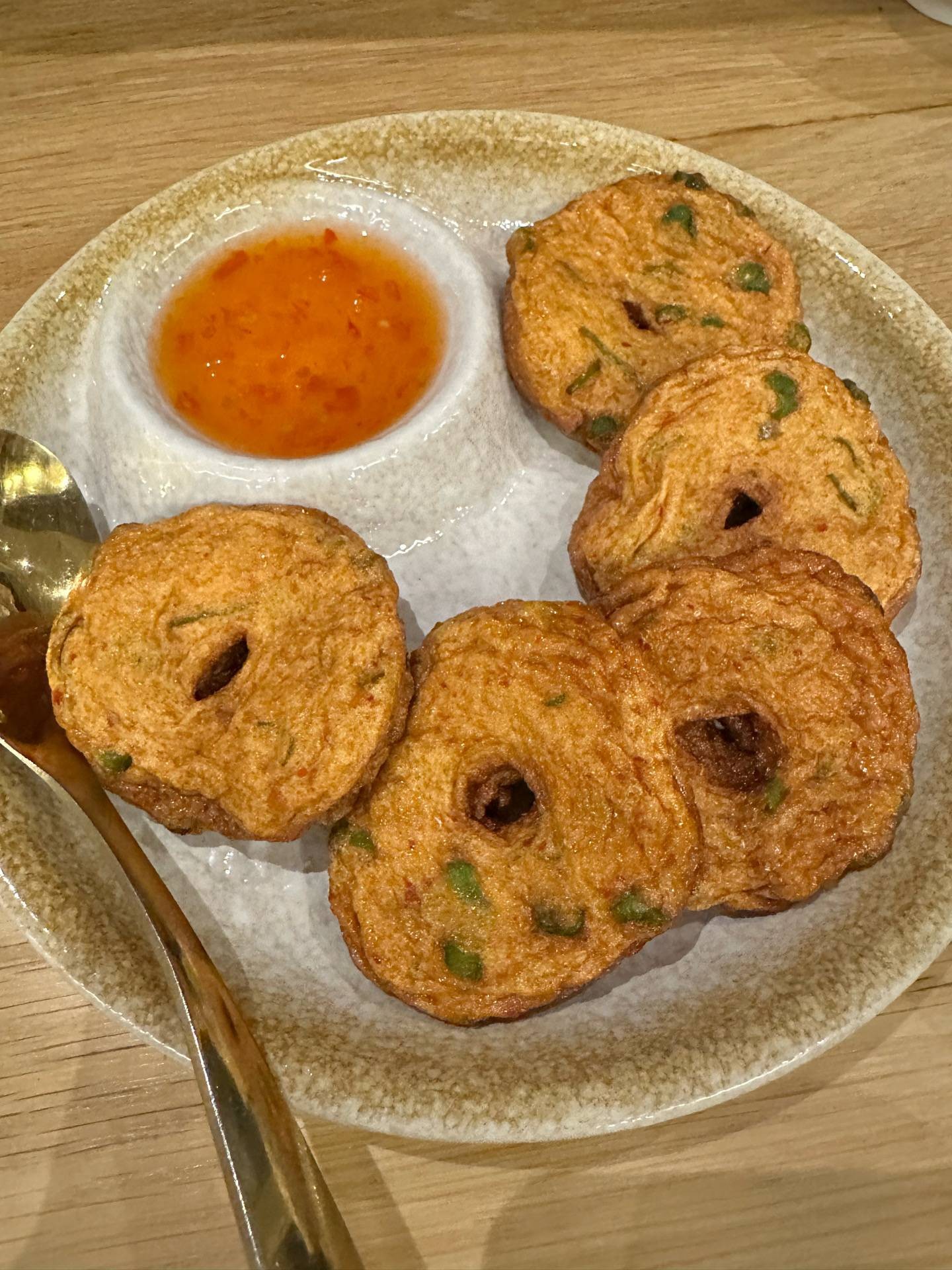 รูป Palyn Cafe & Eatrey ปาลินคาเฟ่แอนด์อิทเทอรี่