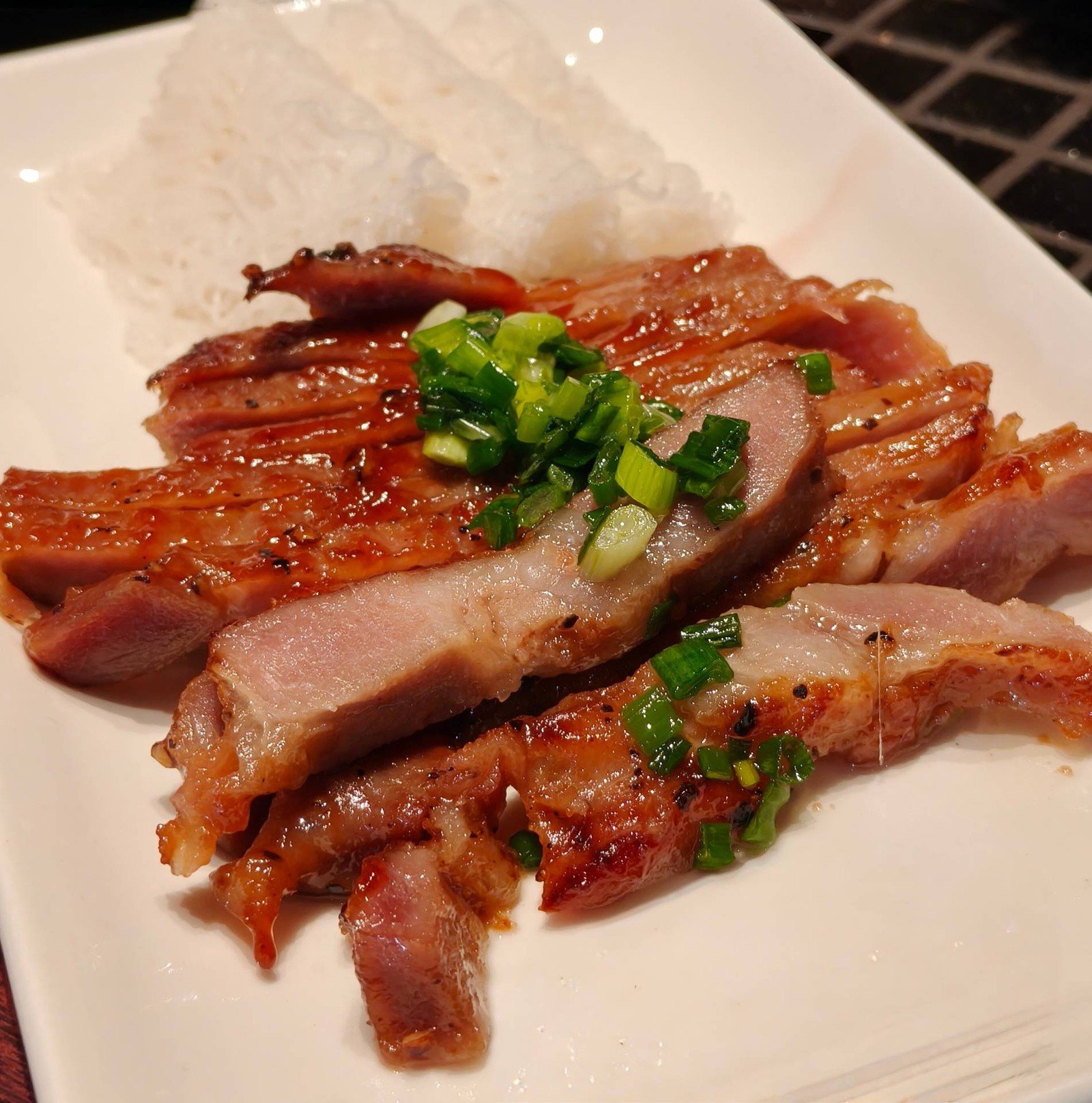 ขนมจีนหมูย่าง ร้าน Yuenan นางเลิ้ง