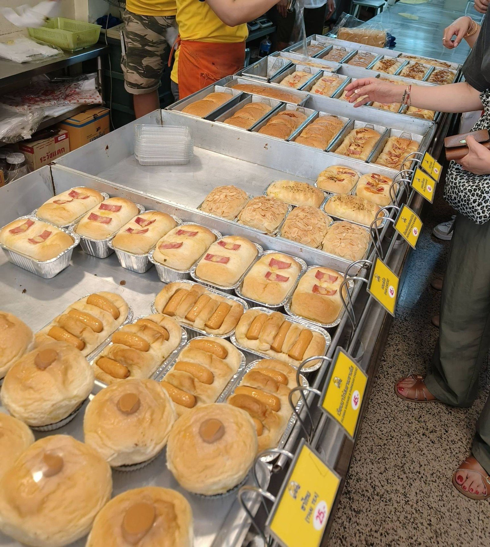 รูป HomeBread ขนมปังเจ้าอร่อยสีลม