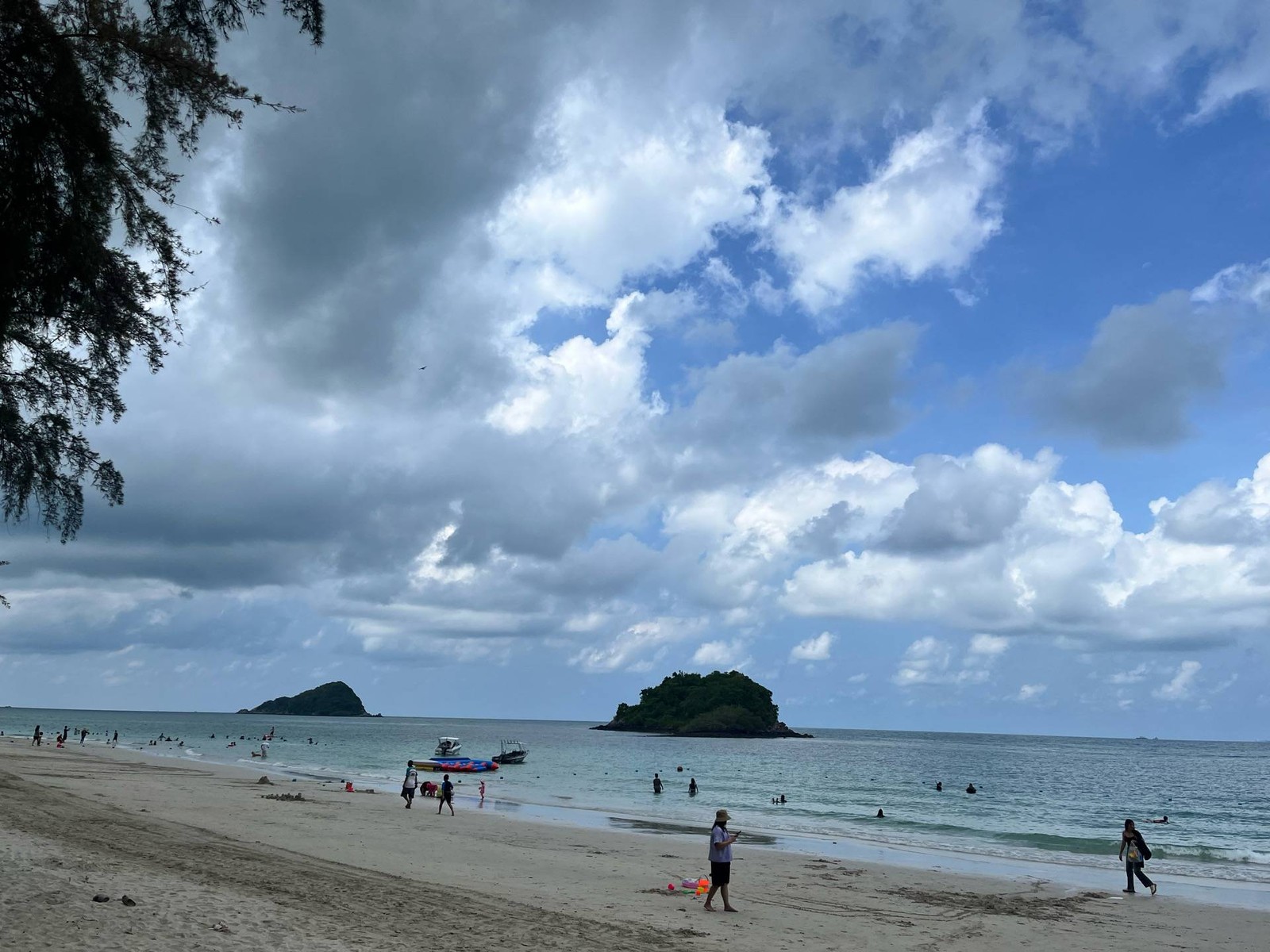 รูป หาดนางรำ