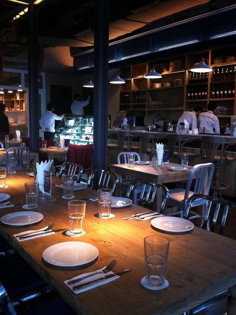 รีวิว Wine Fusion - ร้านไวน์ และอาหารสไตล์ฟิวชั่น บรรยากาศชิวๆ ริมถนน ...