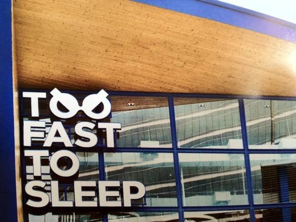 ร้าน Too Fast To Sleep สามย่าน | รีวิวร้านอาหาร
