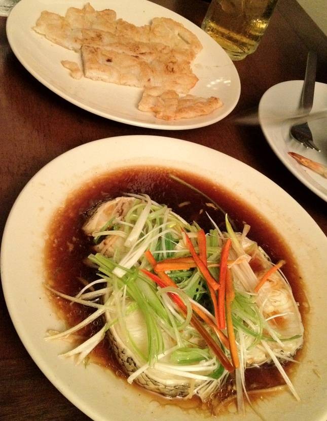 รีวิว Teng Bar & Restaurant - อาหารช้าทากครับ พนักงานไม่เอาใจใส่