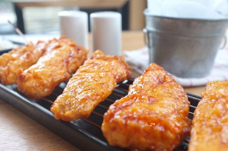 รีวิว BonChon เซ็นทรัล เวิลด์ - What is BonChon Chicken? คำถามที่อร่อย ...