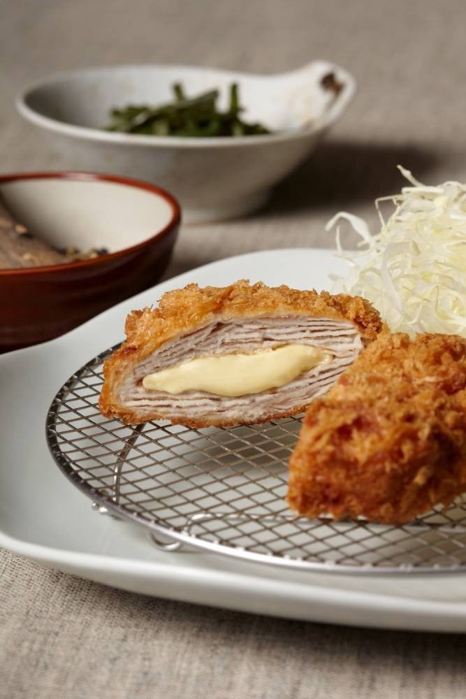 รีวิว Buta Katsu (บูตะ คัตสึ) เซ็นทรัล ปิ่นเกล้า - ร้านหมูทอดที่น่าลิ้มลอง
