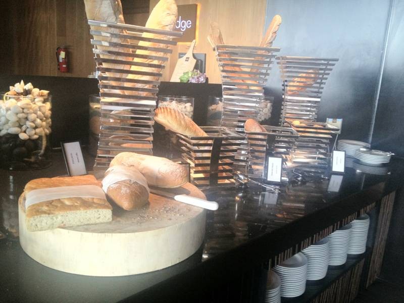 รีวิว Edge, Hilton Pattaya Hilton Pattaya Hotel - อิ่มบรรยากาศ - Wongnai