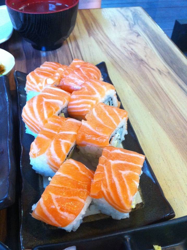รีวิว Sakana Sushi & Sashimi - อร่อยพอได้ แต่ไม่ค่อยสมราคาอ่ะ