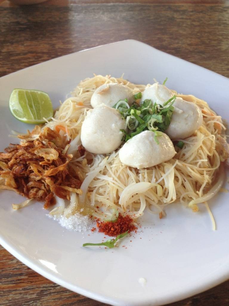 รีวิว 9 ตะวันก๋วยเตี๋ยวหมูต้มยำ - good mak mak krab