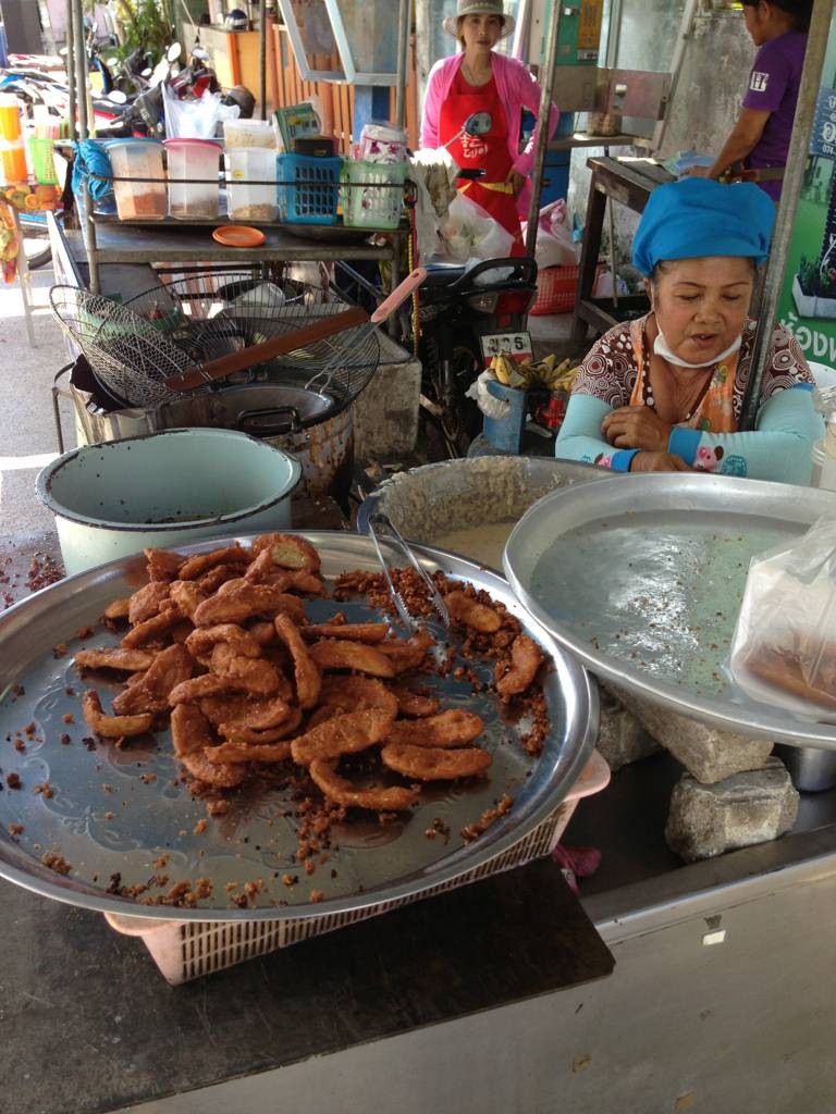 รีวิว รถเข็นกล้วยแขกทอด (ป้าแผ้ว) - อร่อยมากเลย กินตลอดๆ