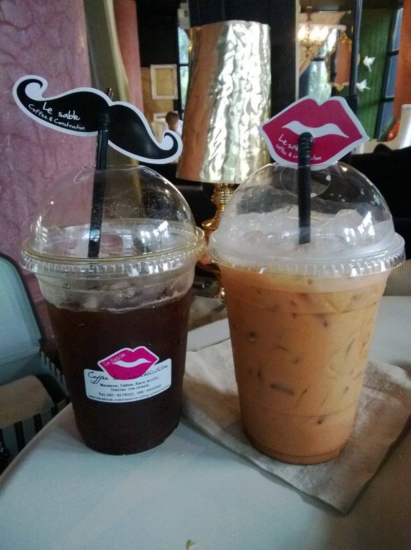 รีวิว Le Sable Coffee & Construction - แหล่มเรย ชอบสไตล์การตกแต่งร้าน ...