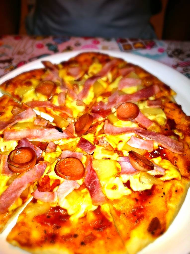 [รีวิว] ร้าน Family's Pizza Cafe | เมนูแนะนำ รูปภาพ ราคา