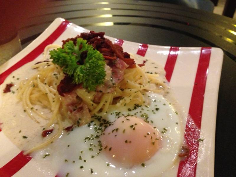 รีวิว Hor-Nok-Hook Cafe' ข้างสถานีรถไฟหัวลำโพง - มีอัลไลใน ฮ.นกฮูก...??