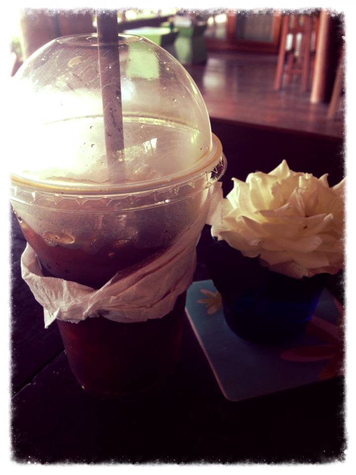 ร้าน IN & OUT Coffee | รีวิวร้านอาหาร - Wongnai