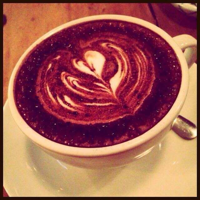 รีวิว Casa Lapin Ari Josh Hotel - กาแฟแสนสวย ร้านบรรยากาศดี พนักงานน่ารัก