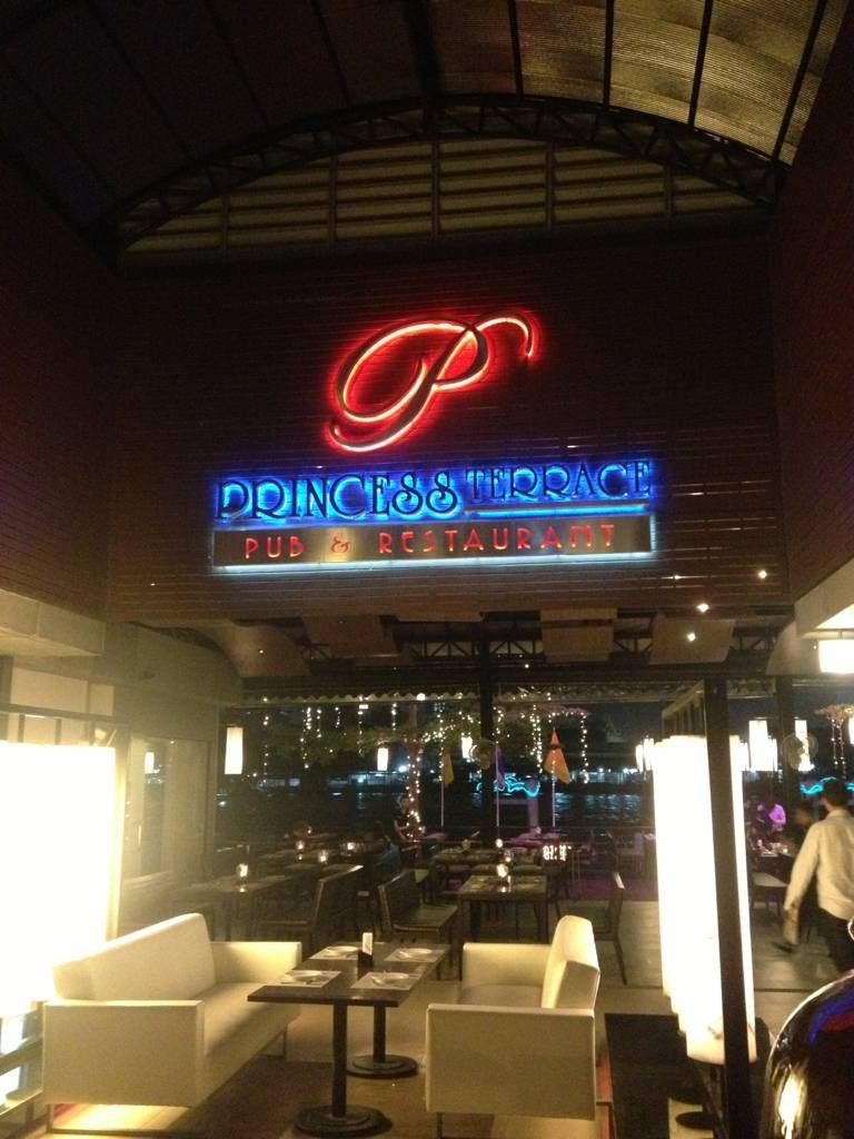 รีวิว Princess Terrace Pub & Restaurant - อร่อย เมนูปลาดี