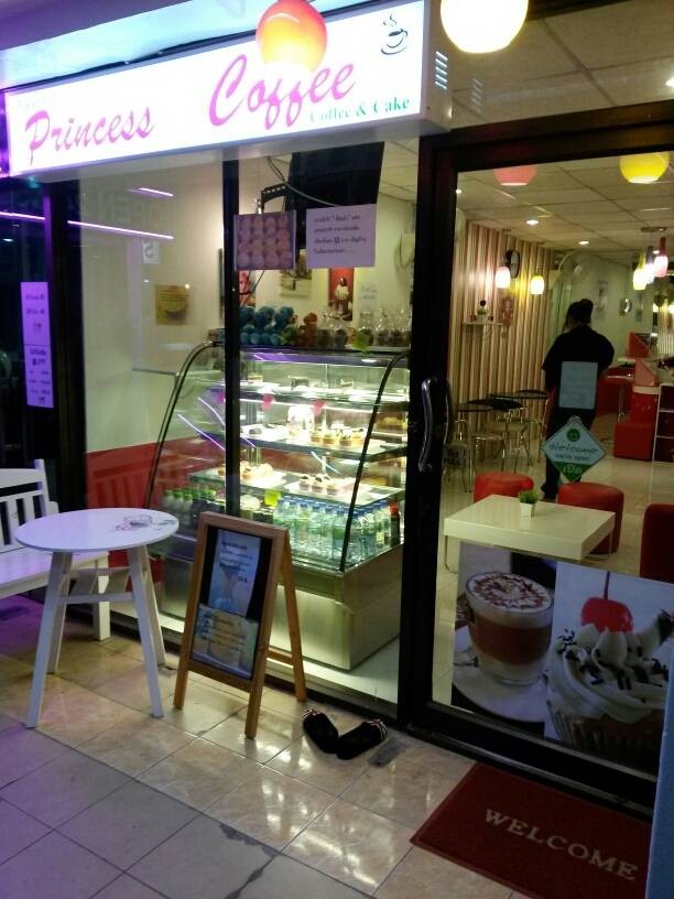 รีวิว Princess Coffee Coffee & Cake - เจอโดยบังเอิญร้านเปิดใหม่ ...