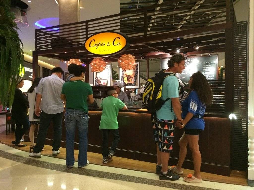 รีวิว Crepes & Co. Corner เซนทรัล เวิลด์ - ถ้าใครไป อย่างลืมถามหาเมนู ...