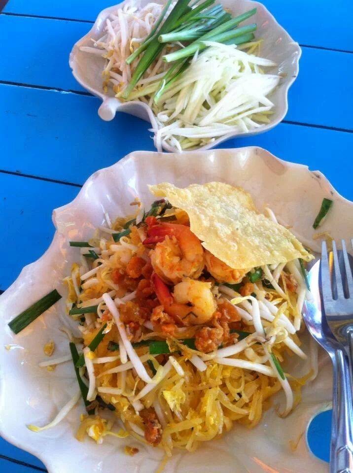 รีวิว ผัดไทยจอมยุทธหญิง - ไข่ปูเยอะดี ที่ร้าน ผัดไทไข่ปู จอมยุทธหญิง ...